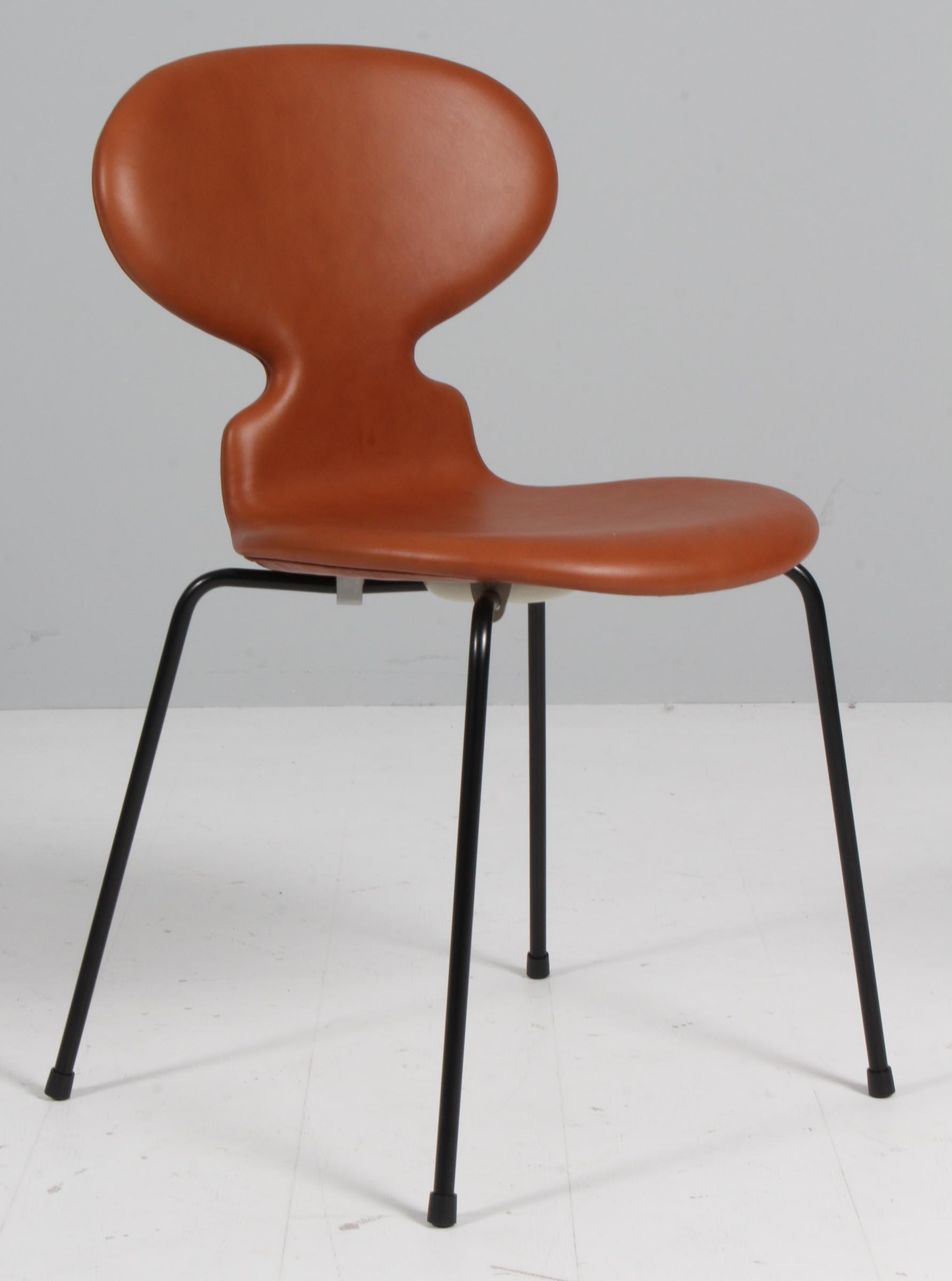 Arne Jacobsen. Myren spisestole, model 3101 - Another Classic